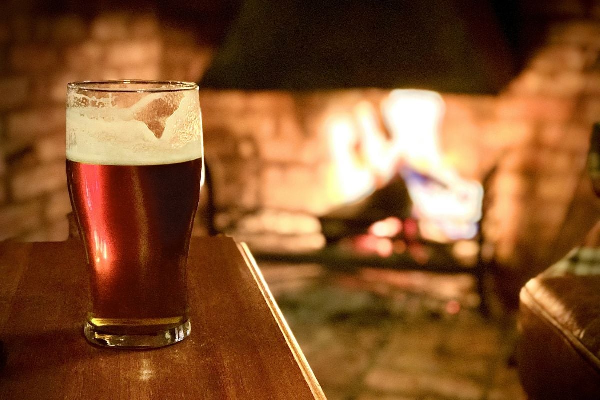 A Guide to British Pub Etiquette - Active England